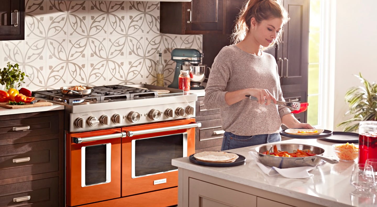 Dual Fuel vs. Gas vs. Electric vs. Induction Ranges | KitchenAid