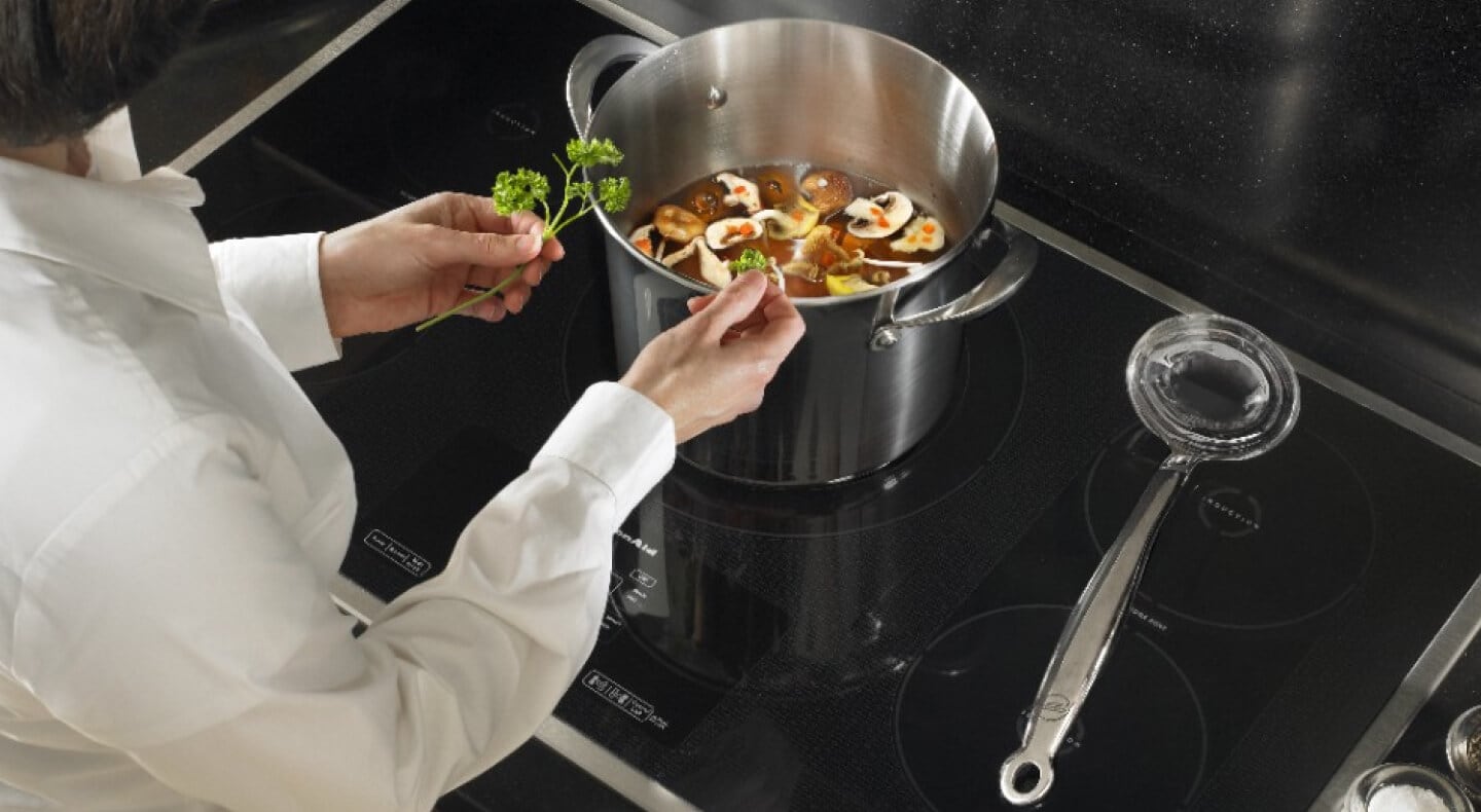 Cooktop Sizes: Gas, Electric & Induction | KitchenAid