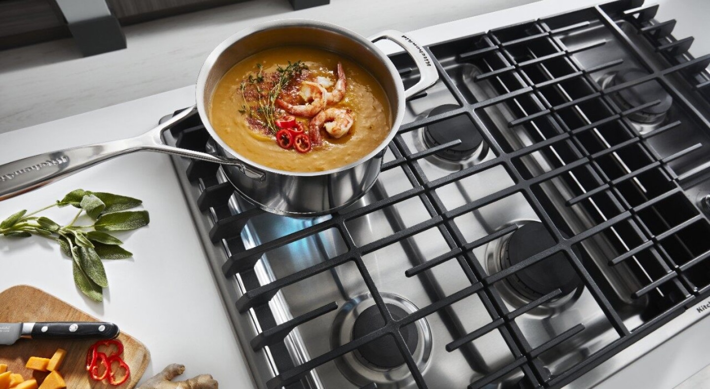 What Is Simmering? Tips and Techniques | KitchenAid