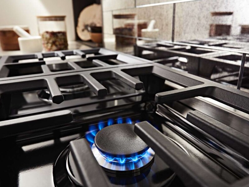 What Is Simmering? Tips and Techniques | KitchenAid