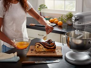 17 Types of Sugar for Baking: A Full Guide | KitchenAid