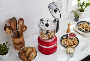 How to Chop vs Dice vs Mince | KitchenAid