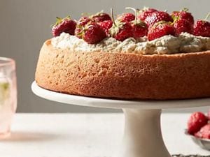 How to Make a Cake With a KitchenAid® Stand Mixer | KitchenAid