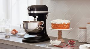 How to Make Pumpkin Pie: Easy Recipe | KitchenAid