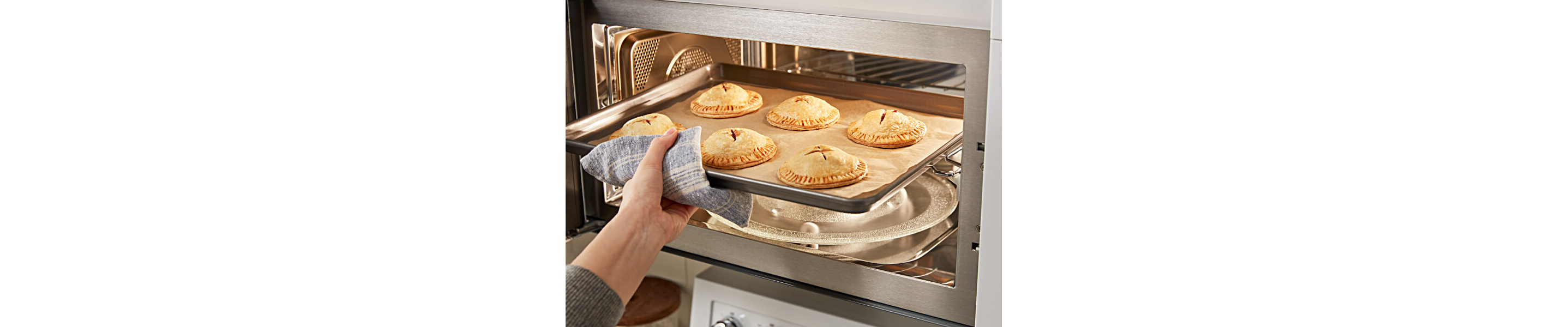 The 10 Best Microwaves for You in 2026 | KitchenAid