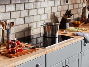 Cooktop Sizes: Gas, Electric & Induction | KitchenAid