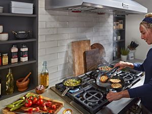 Cooktop vs. Rangetop: What’s the Difference? | KitchenAid