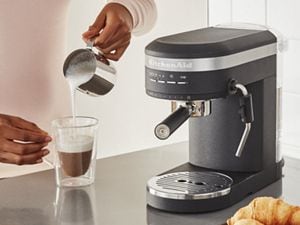How to Make Peppermint Mocha at Home: An Easy Recipe | KitchenAid