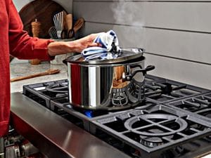 how to pop popcorn on gas stove
