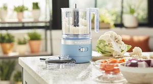 How to Mince Garlic in a Food Processor | KitchenAid