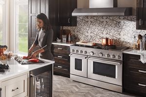 Commercial-Style & Pro-Style Ranges: 2025 Buying Guide | KitchenAid