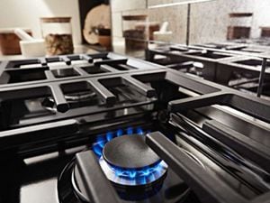 What Is Simmering? Tips and Techniques | KitchenAid