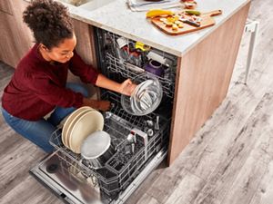 Dishwashers vs. Hand Washing: Do Dishwashers Save Water? | KitchenAid